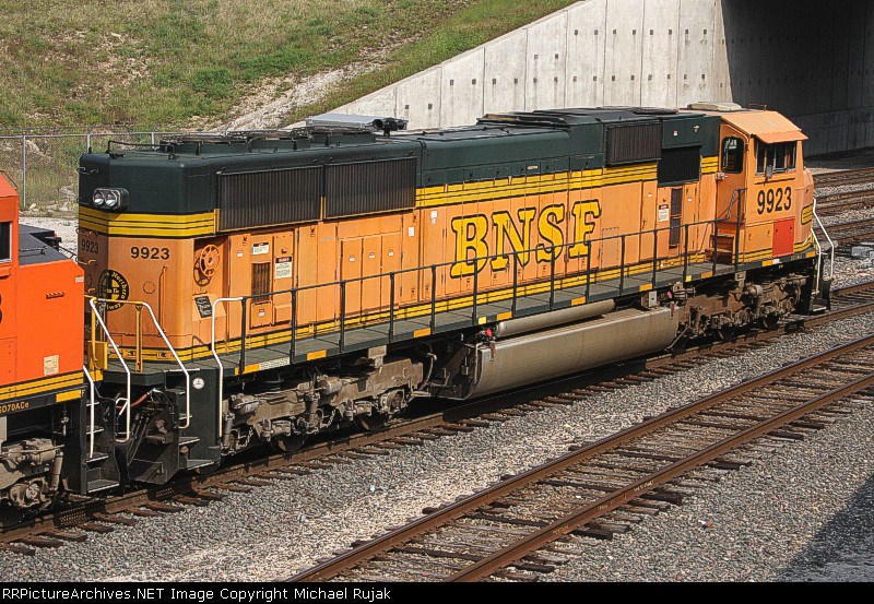 BNSF 9923